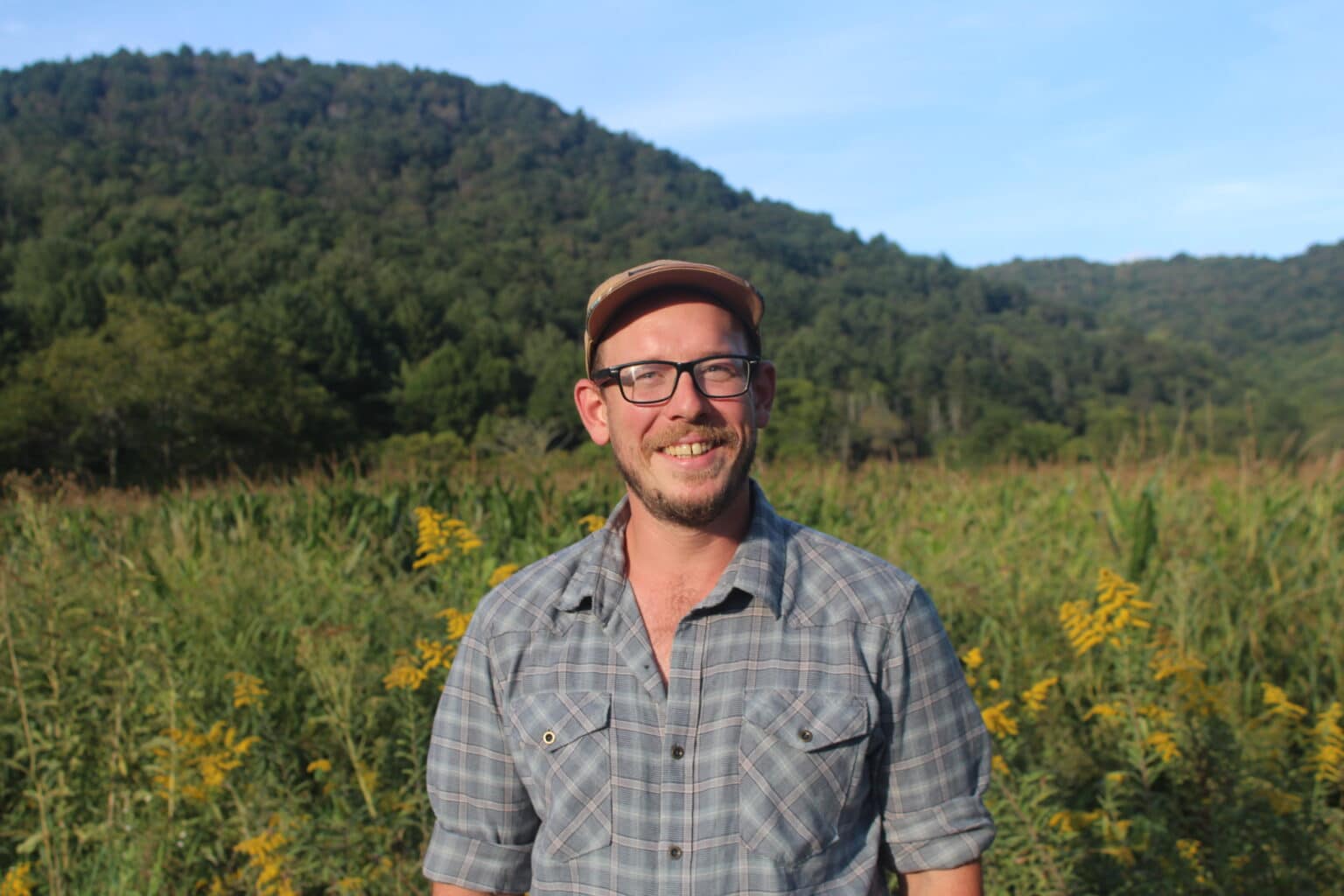 Barn Raiser - Independent source for rural and small town news.